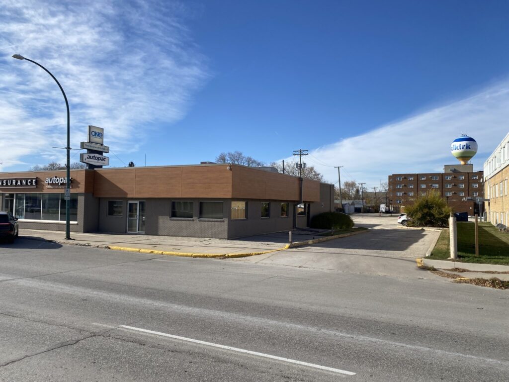365 Main Street - Capital Commercial Real Estate Services Inc.